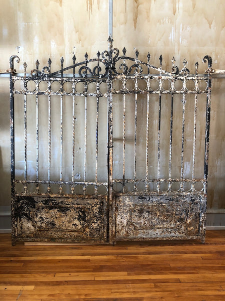 antique-wrought-iron-gate_50aadcf5-d45c-47fd-96a3-f5837533a3f6_grande ...