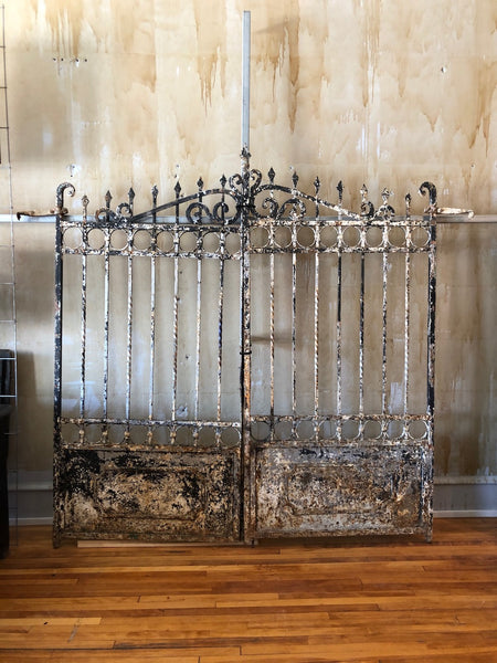 italian-antique-wrought-iron-gate_cf666698-fa5e-4eac-8675-a69f8684fb0b ...